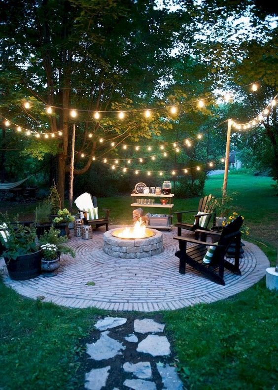 5 Ways to Illuminate Your Backyard Living Space